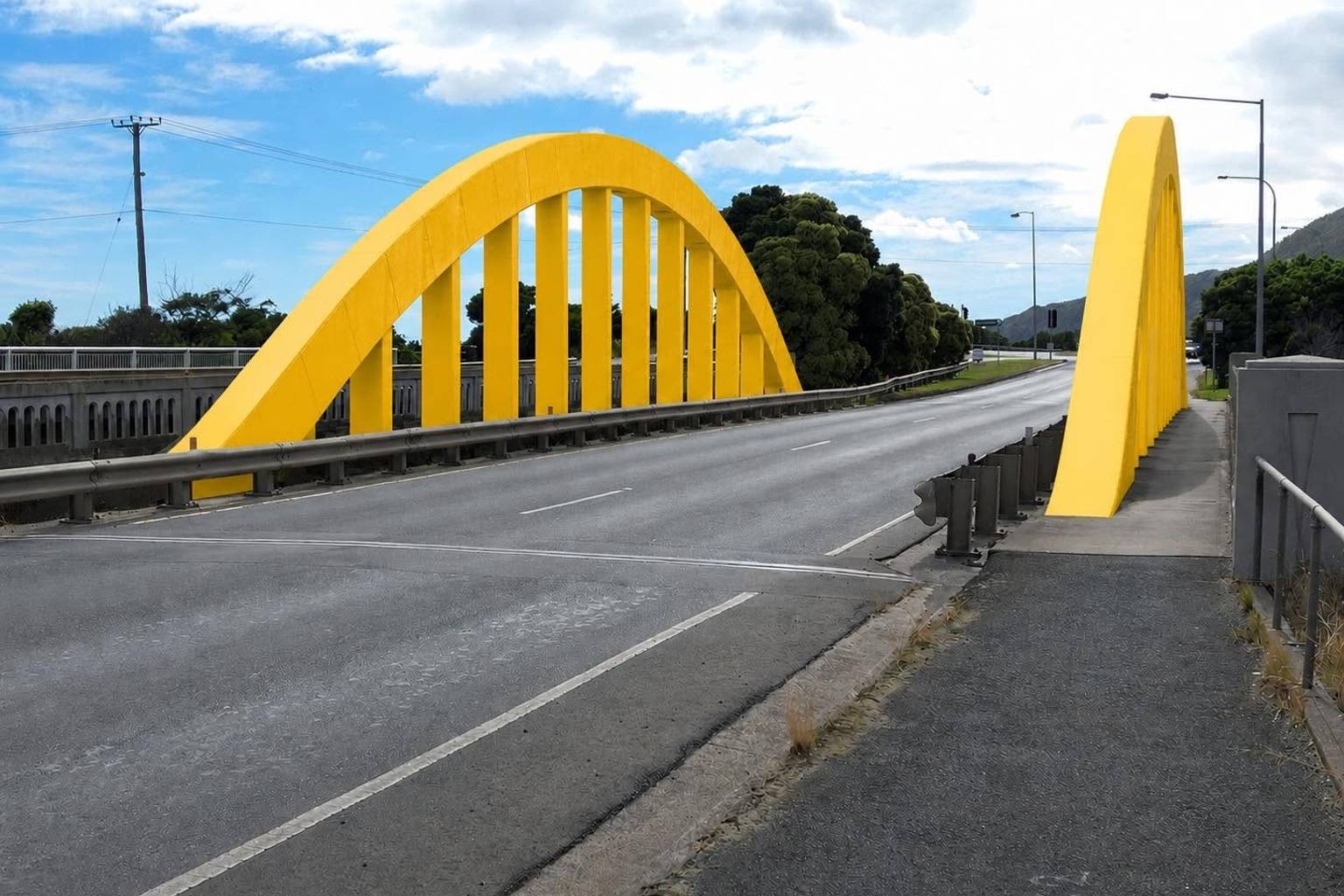 Locals say no to Burnie mayor’s plan to paint Emu River bridge yellow ...