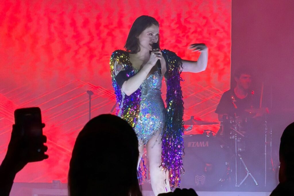 Sophie Ellis-Bextor explores east coast after Party in the Paddock show ...