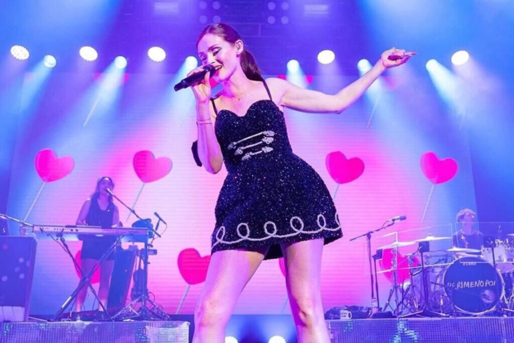 Sophie Ellis-Bextor explores east coast after Party in the Paddock show ...