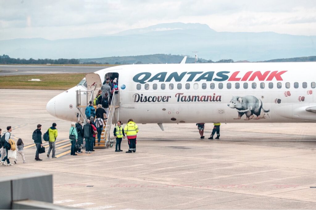 QantasLink bids farewell to Boeing 717 with final flight to Hobart - Pulse Tasmania