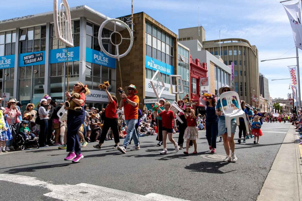 Festive spirit draws crowd of 30,000+ to Hobart Christmas Pageant ...