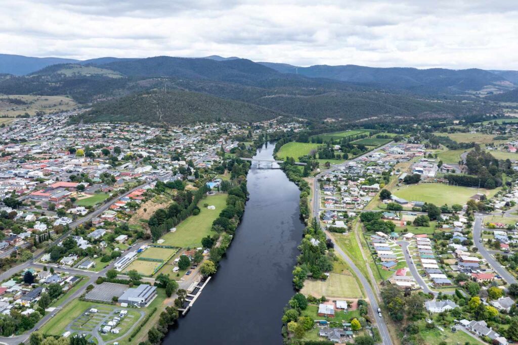Perth swimmers complete epic 34km trek from New Norfolk to Hobart ...