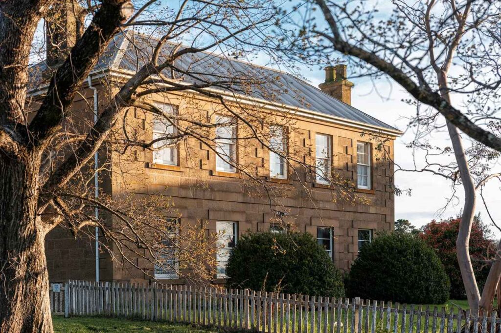 Iconic 164-year-old sandstone property The Manse in Oatlands goes up ...
