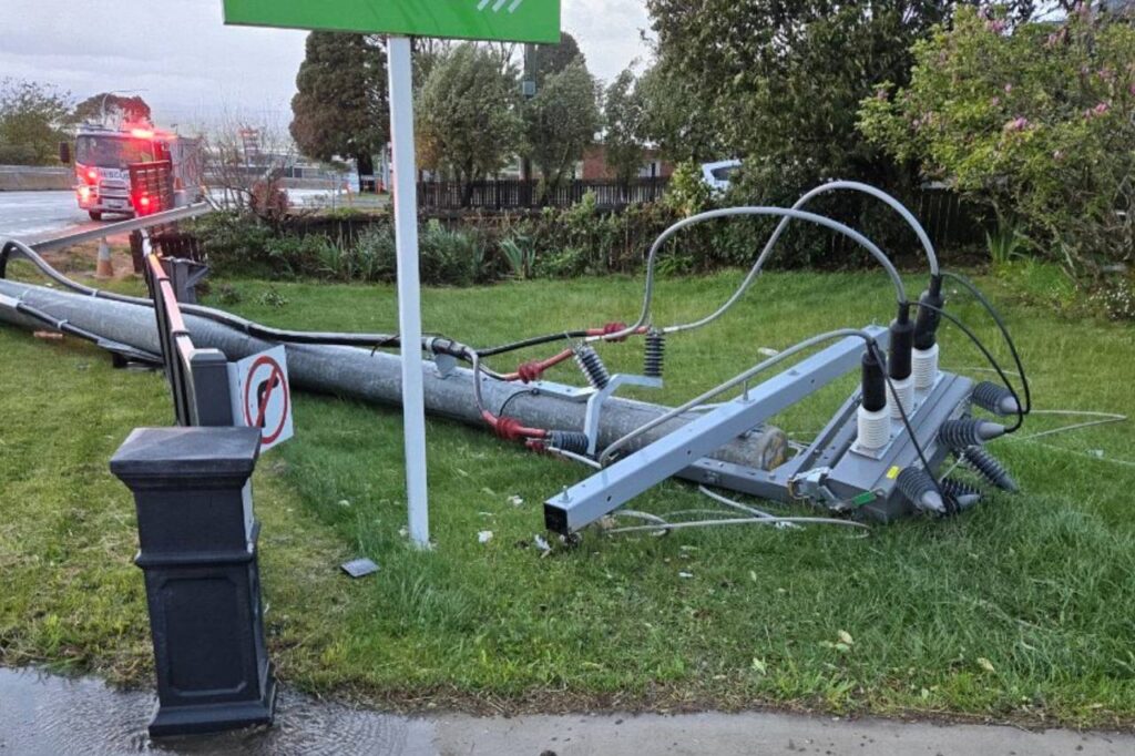 TasNetworks restores power to 21,000 after wild weather - Pulse Tasmania
