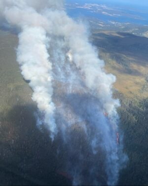 70 firefighters, nine aircraft battle out-of-control Huon Valley ...
