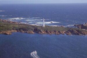 ‘Monstrous’ rare 18-metre wave recorded off Tasmania’s West Coast ...