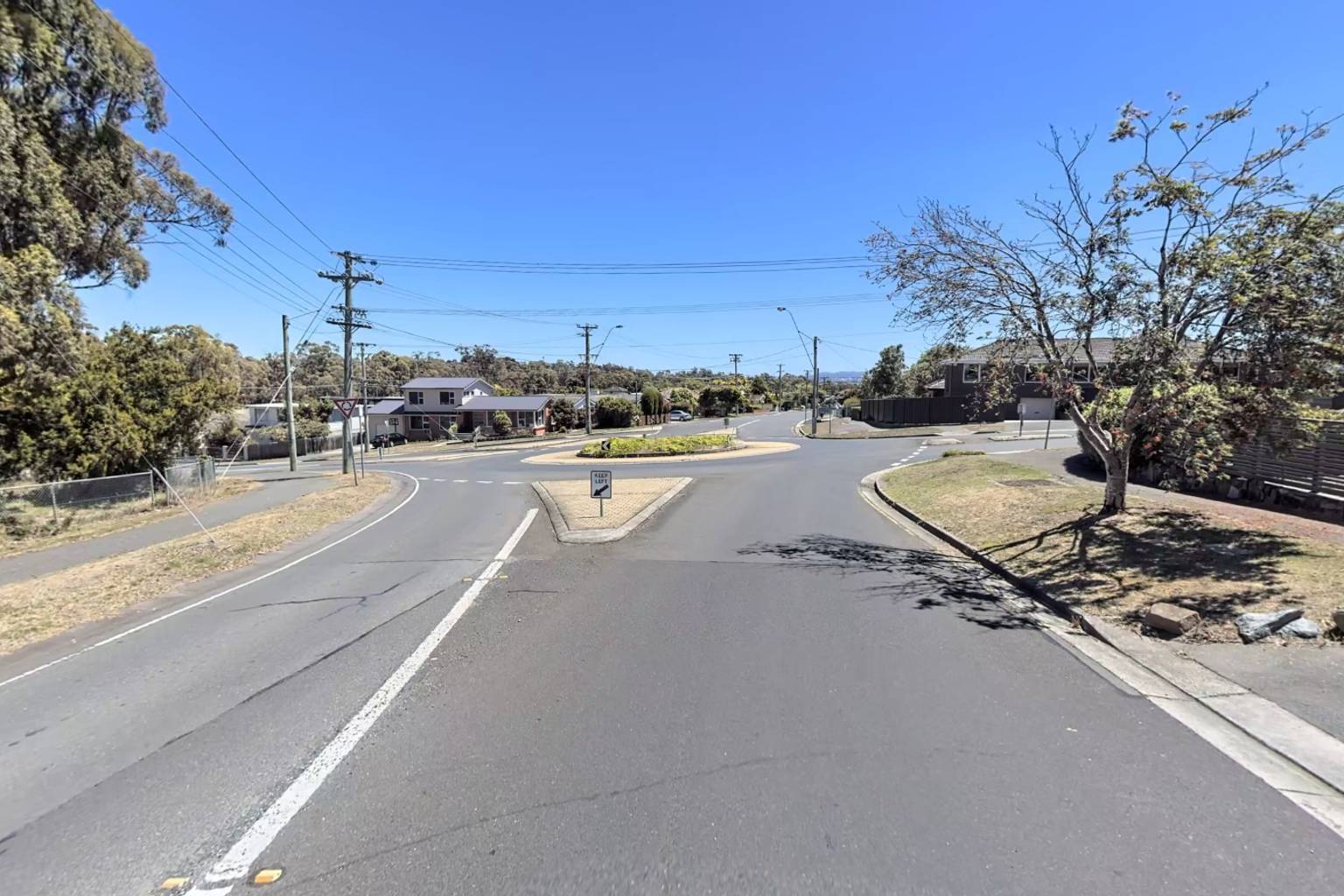 Teenager dies from head injuries days after Launceston motorcycle crash ...