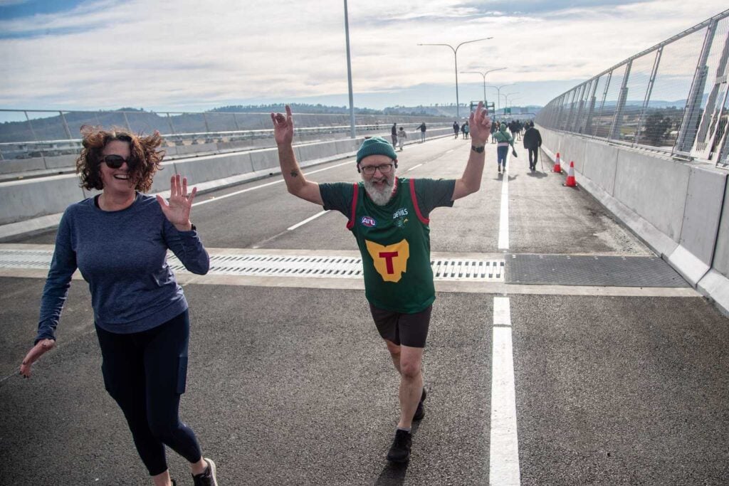 12,000 Tasmanians walk new Bridgewater Bridge ahead of traffic opening ...