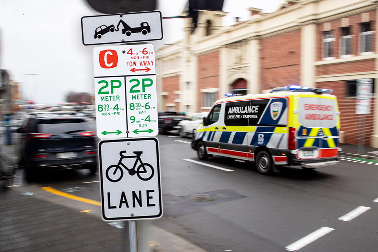 ‘Blocked’ emergency services frustrated over Campbell Street cycle lane ...