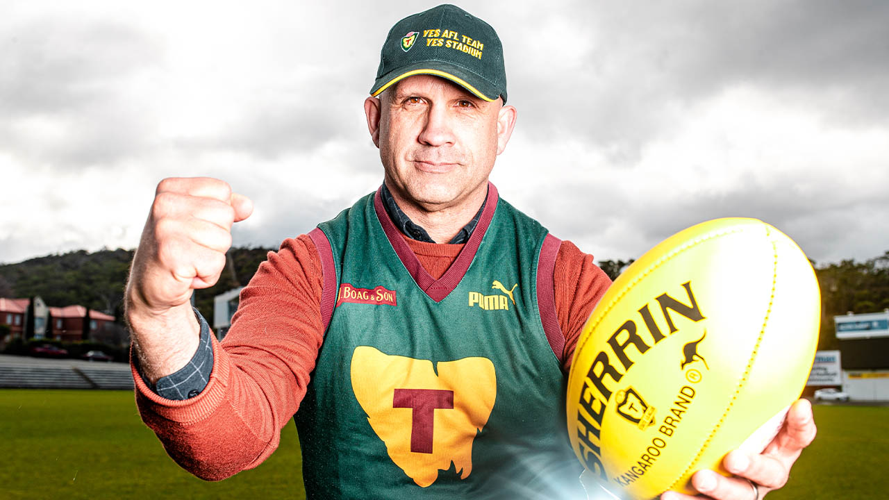 Tasmania prepares for huge AFL crowd at North Hobart Oval this weekend ...