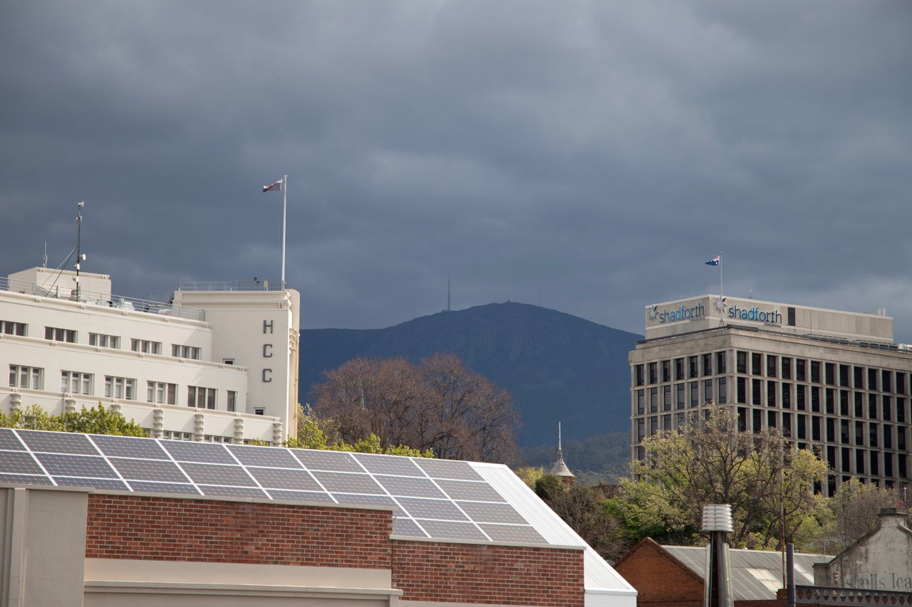 More ‘severe and damaging’ wind on the way for Hobart tonight - Pulse ...