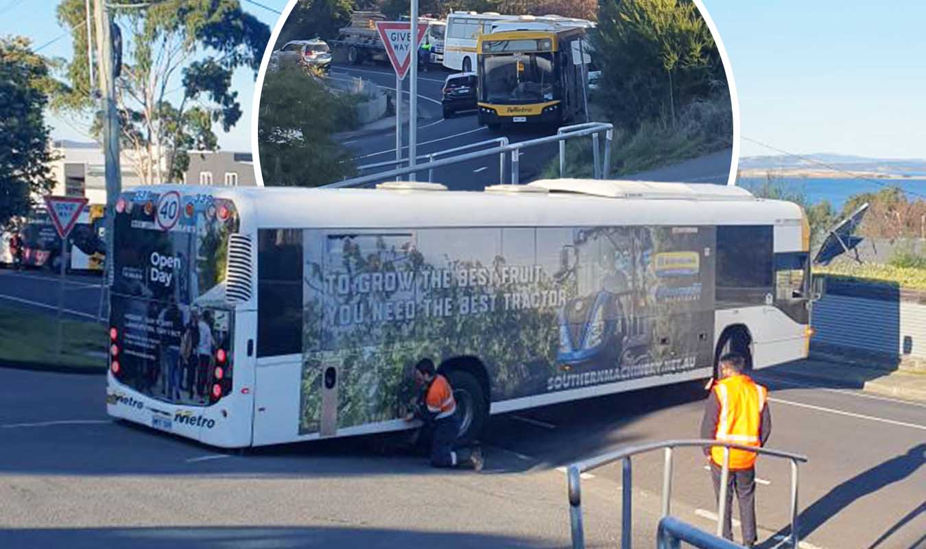 Stuck bus blocks after school traffic on Channel Highway - Pulse Tasmania
