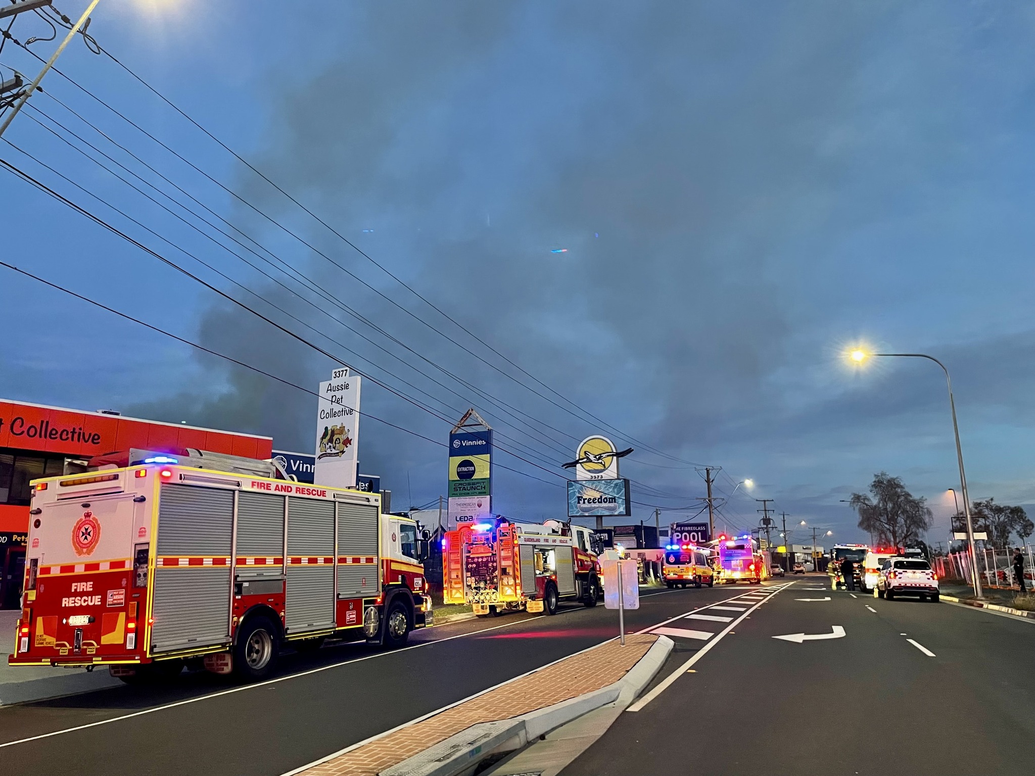 Tasmanian firefighters pay tribute to firie who died battling ...