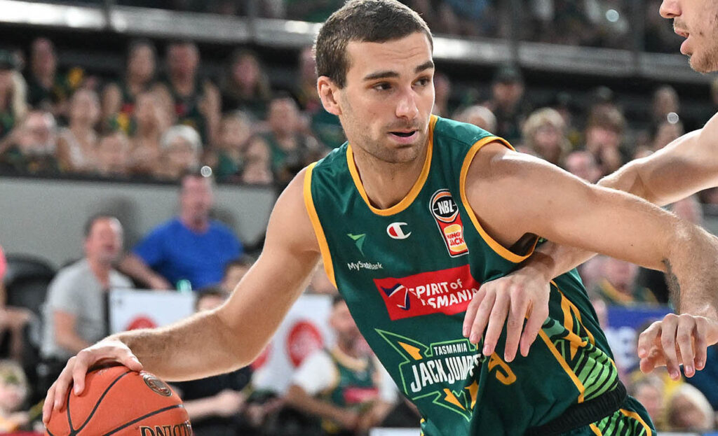 Tasmania JackJumpers Dominate Adelaide 36ers - Pulse Tasmania