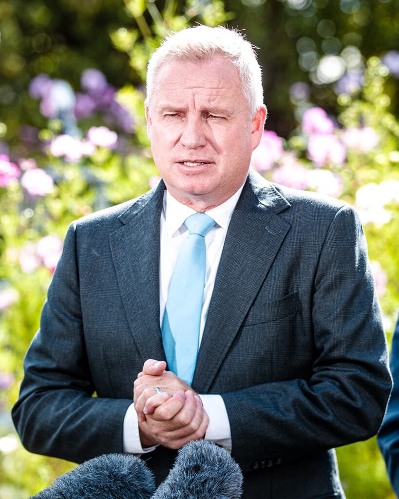 Hobart’s Tasman Bridge to light up blue as tribute to Bondi Junction victims - Pulse Tasmania