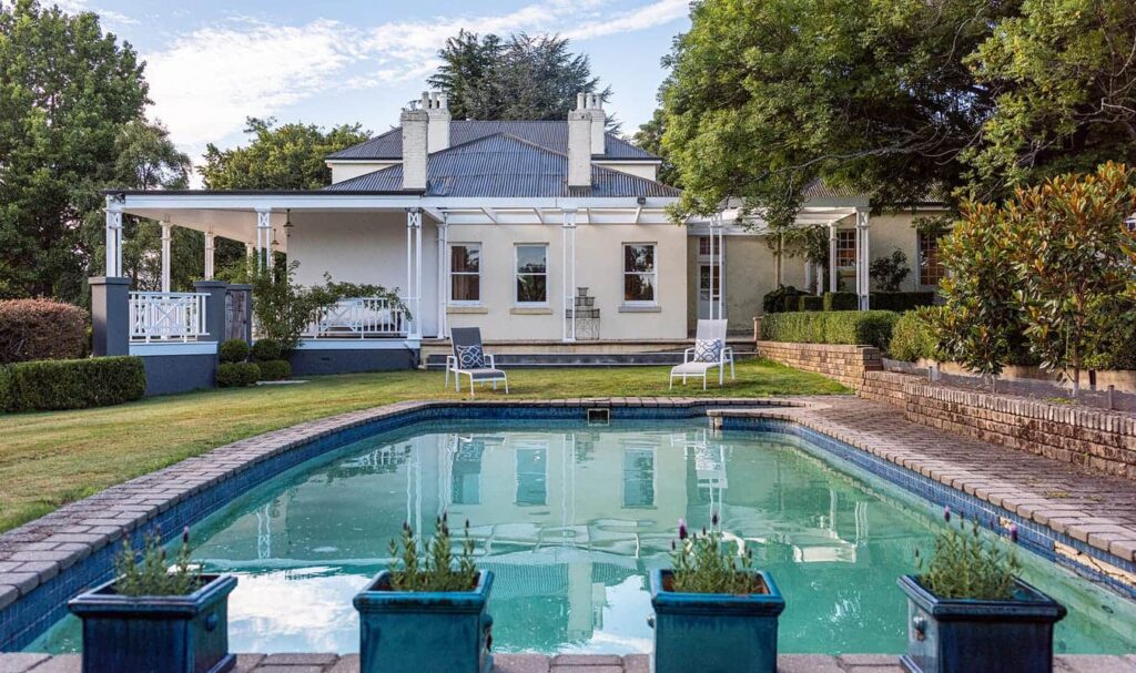 Convict-built 1830s ‘Beulah’ mansion in Perth hits market for first ...