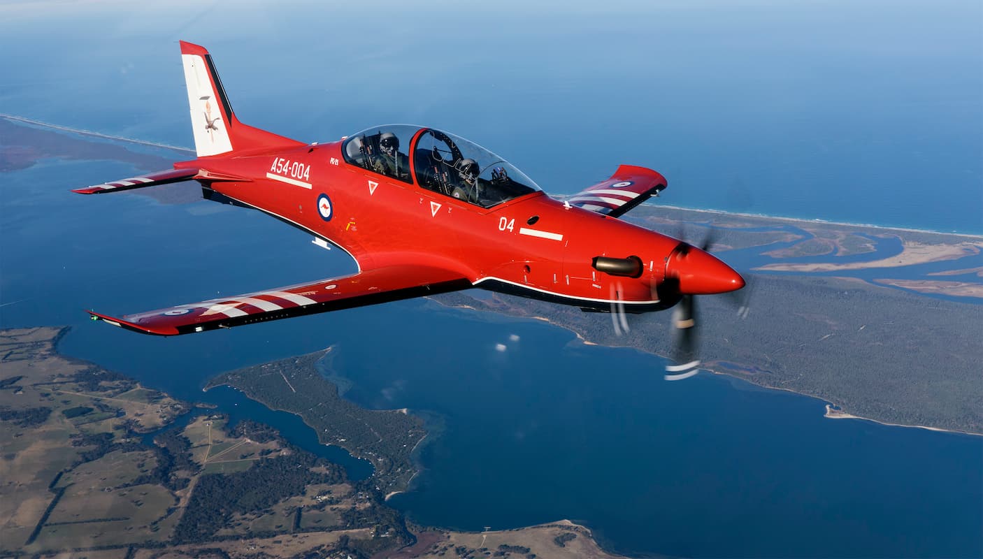 Air Force Roulettes in rehearsal mode over Launceston today - Pulse ...